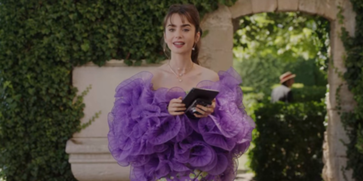 "Emily In Paris": ¿Cuánto cuesta (realmente) la ropa de Emily Copper ...