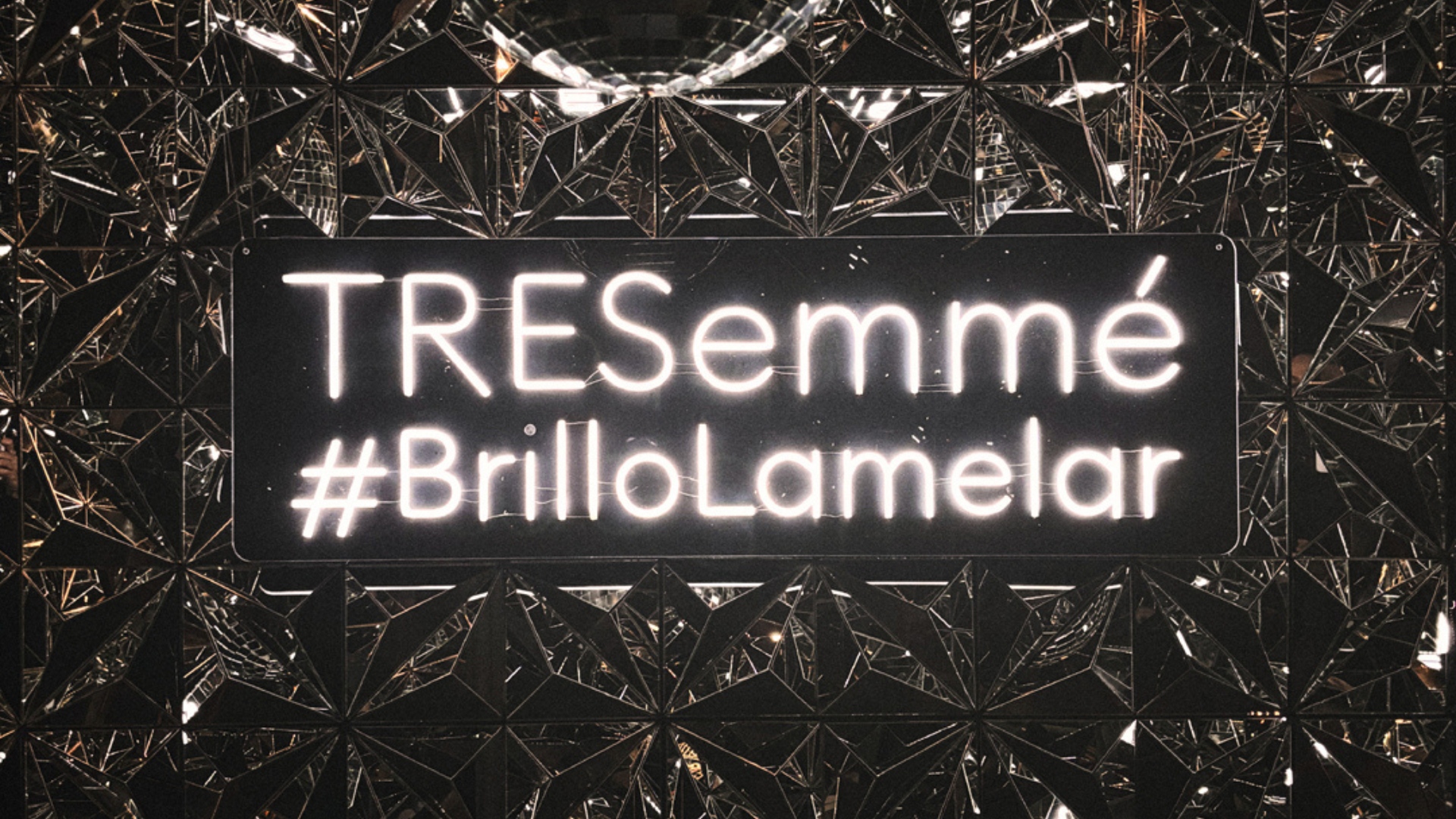 TRESemmé Brillo Lamelar: la potencia de un pelo resplandeciente