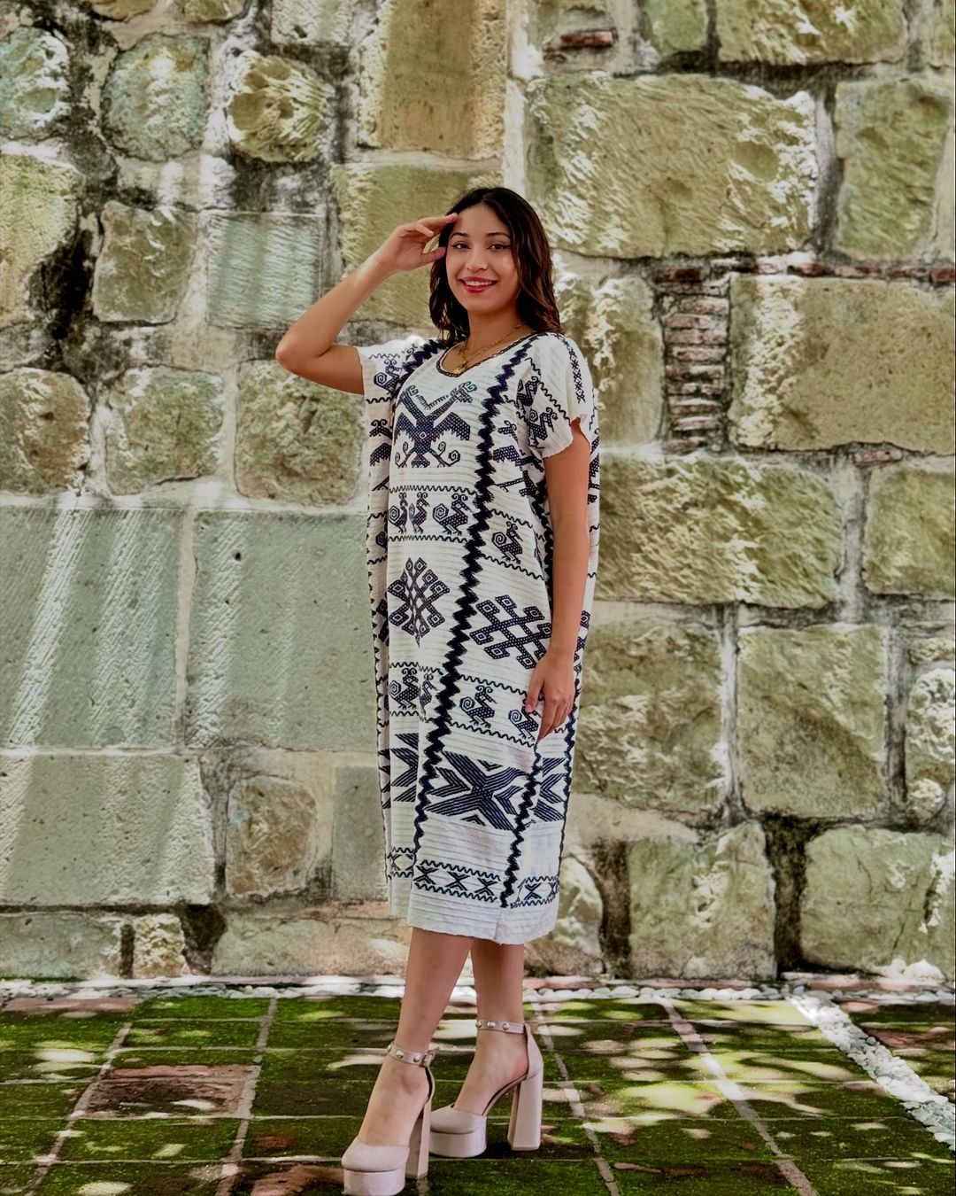 Historia del huipil, la prenda emblemática de los pueblos indígenas ...