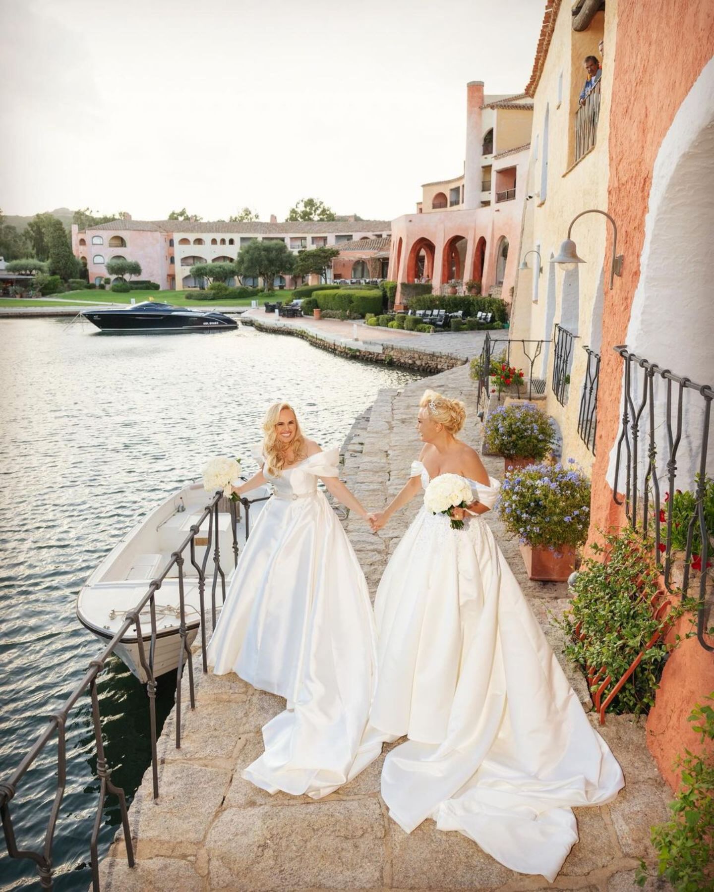 Rebel Wilson y Ramona Agruma se casan en Italia - Marie Claire México