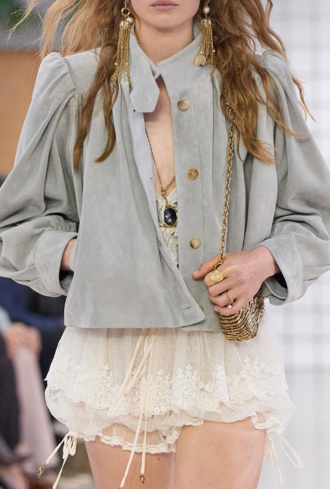 Moda primavera-verano 2025: tendencias y colores en auge