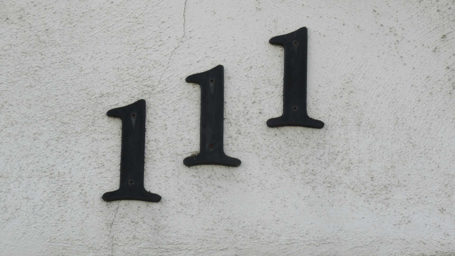 Número 111: ¿Cuál es su significado y el mensaje del universo?