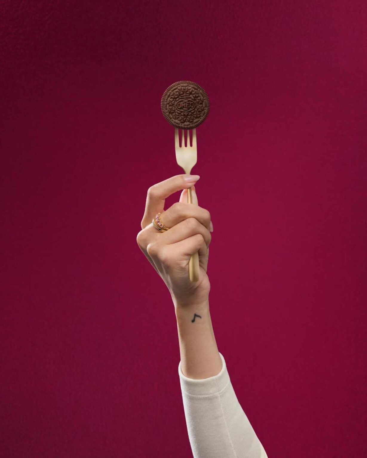 Selena Gomez lanza galletas Oreo con sabor a horchata