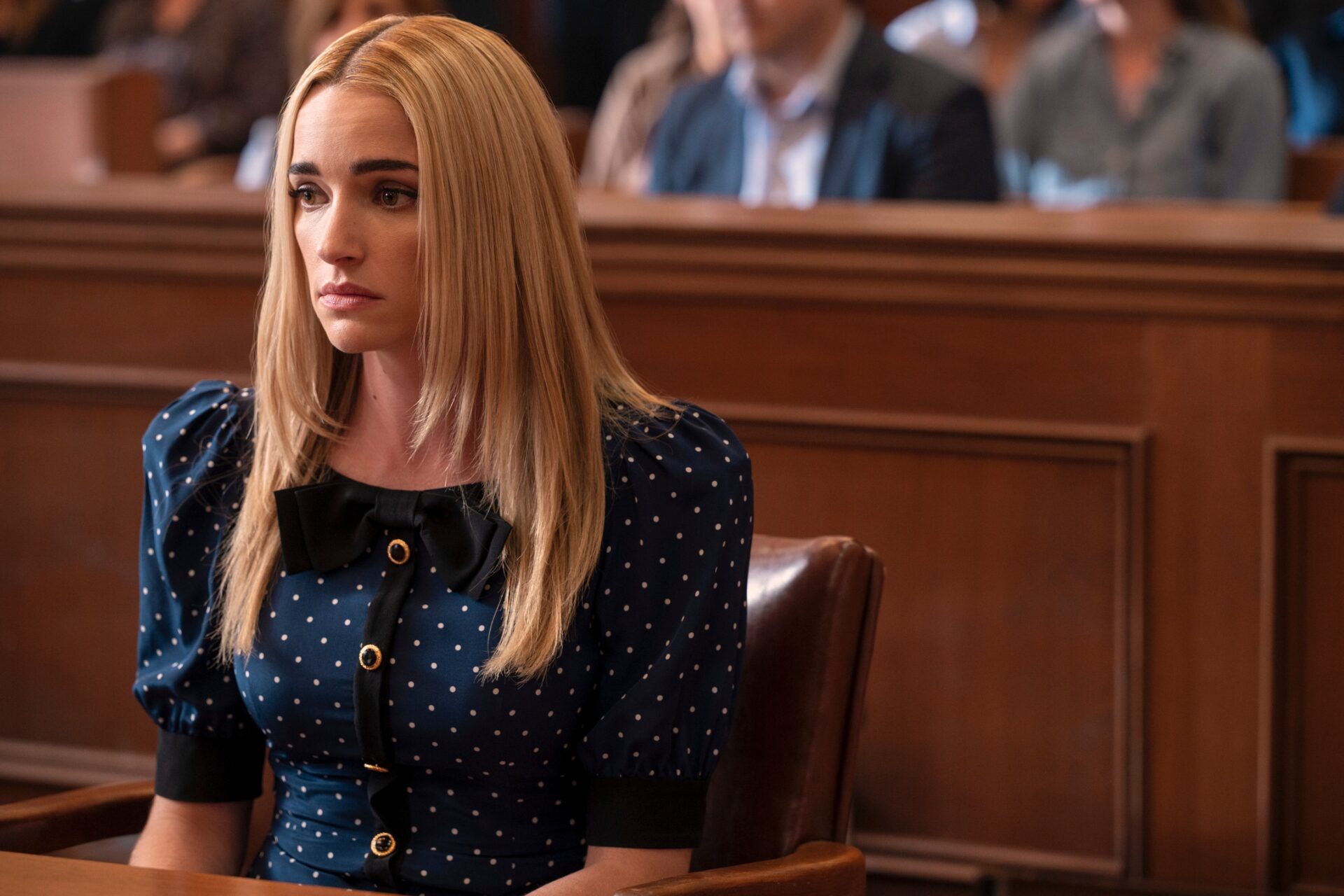Brianne Howey: biografía, películas y series de la actriz de Ginny y ...