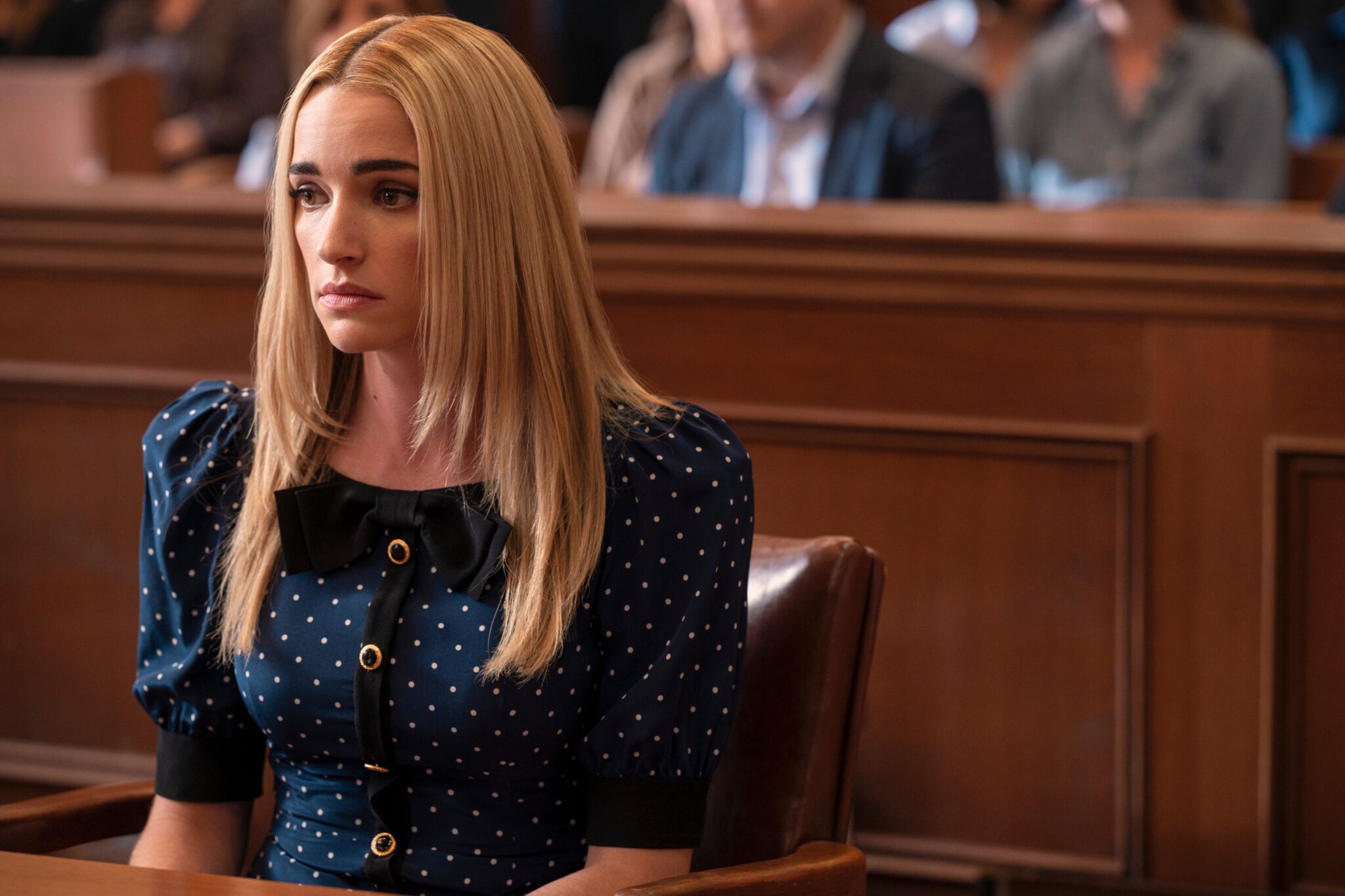 Brianne Howey: biografía, películas y series de la actriz de Ginny y ...
