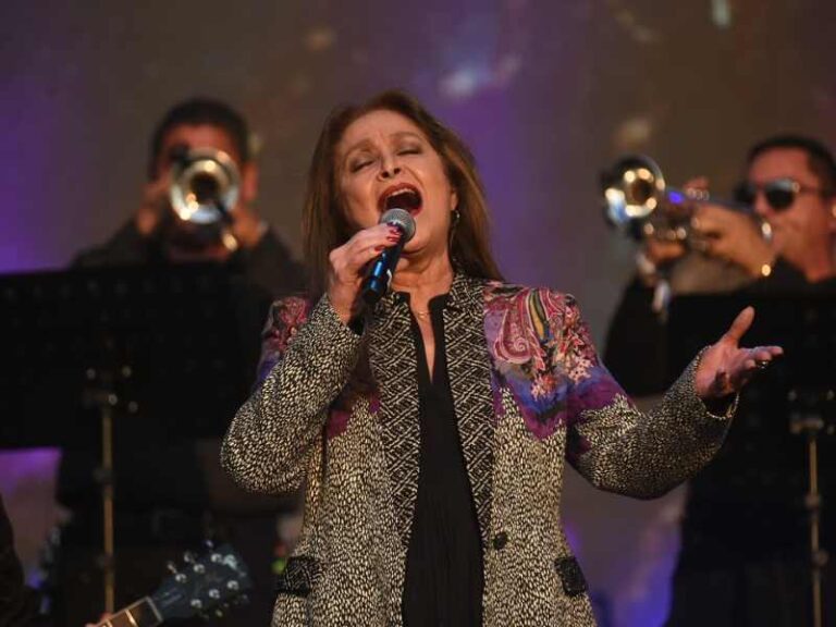 Daniela Romo: Biografía, canciones y participación en "Mentiras"