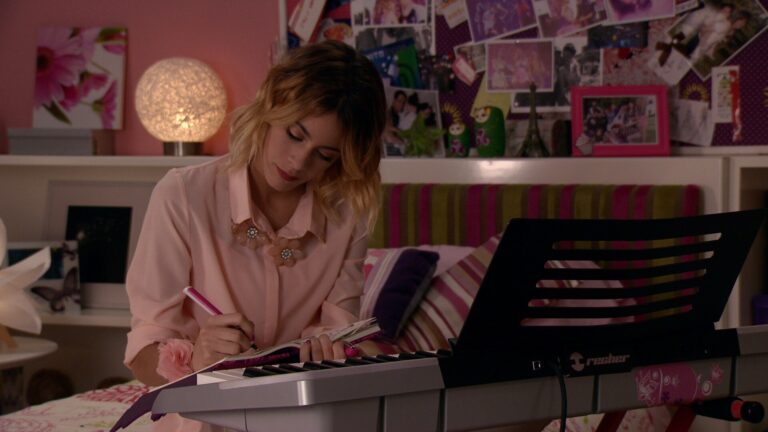 Tini Stoessel: biografía de la cantante y actriz argentina