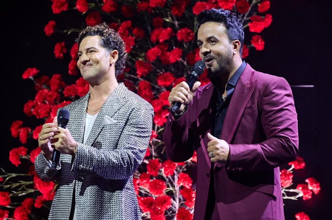Diferencias entre los GRAMMYs y los Latin GRAMMYs explicadas
