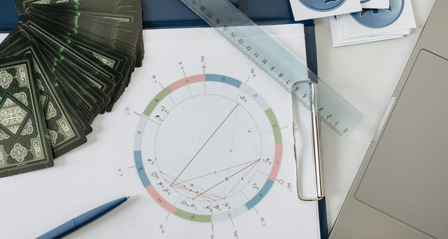Nodos lunares: Qué son y cuál es su significado en astrología