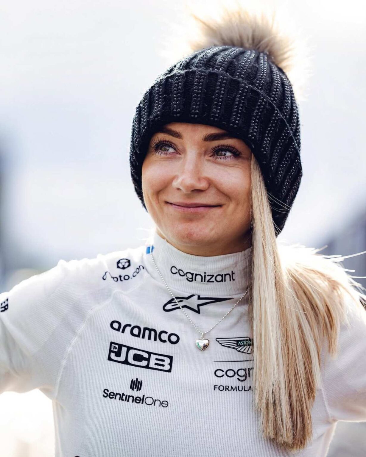 ¿Quién es Jessica Hawkins? la piloto británica de Aston Martin