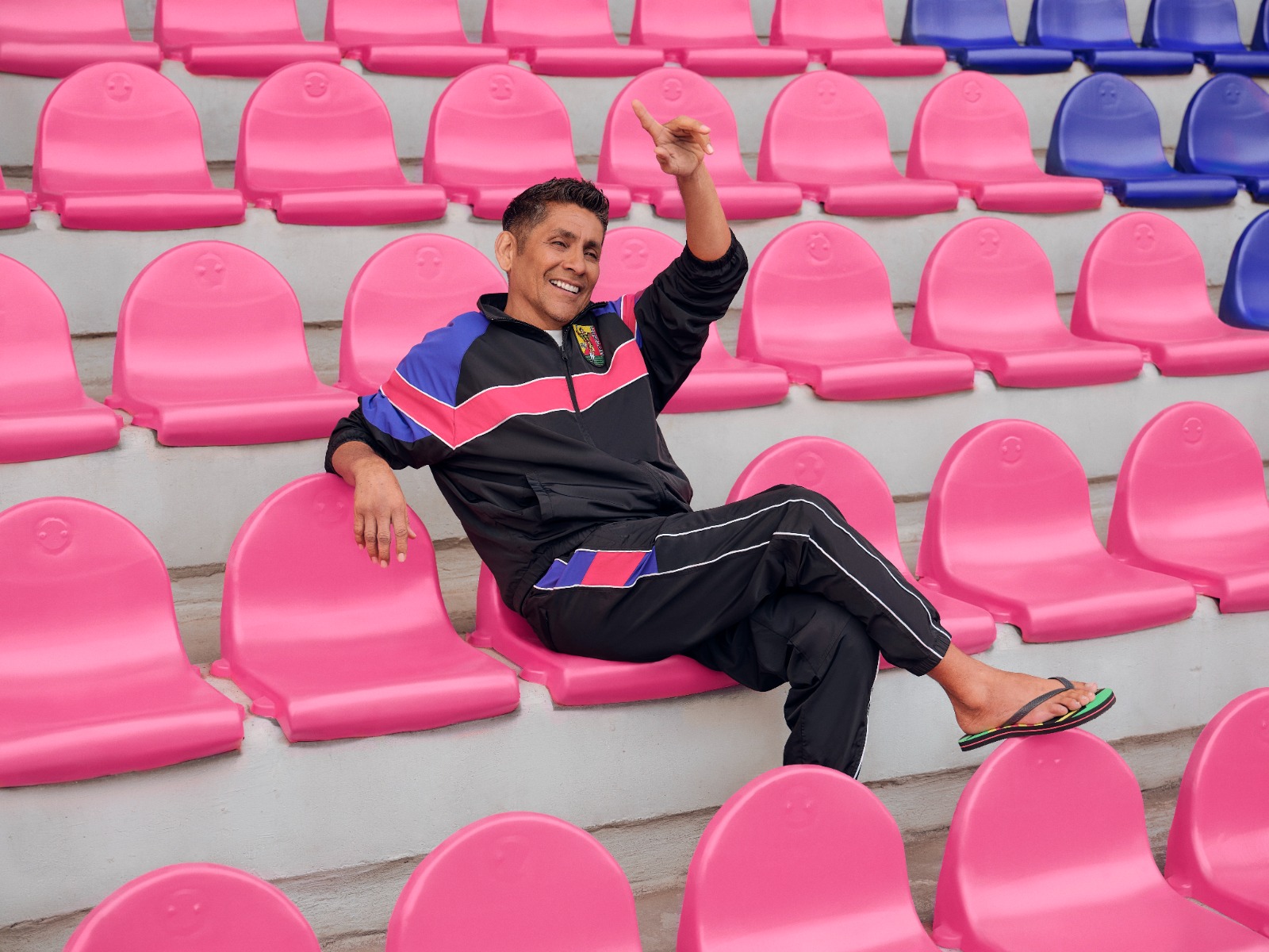 American Eagle x Jorge Campos: Una colección llena de color